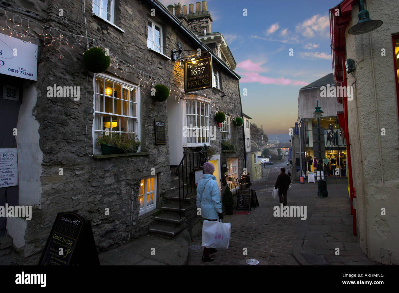 Cobbled paved street Cromwellian 17th century 1600 sixteen hundreds ...