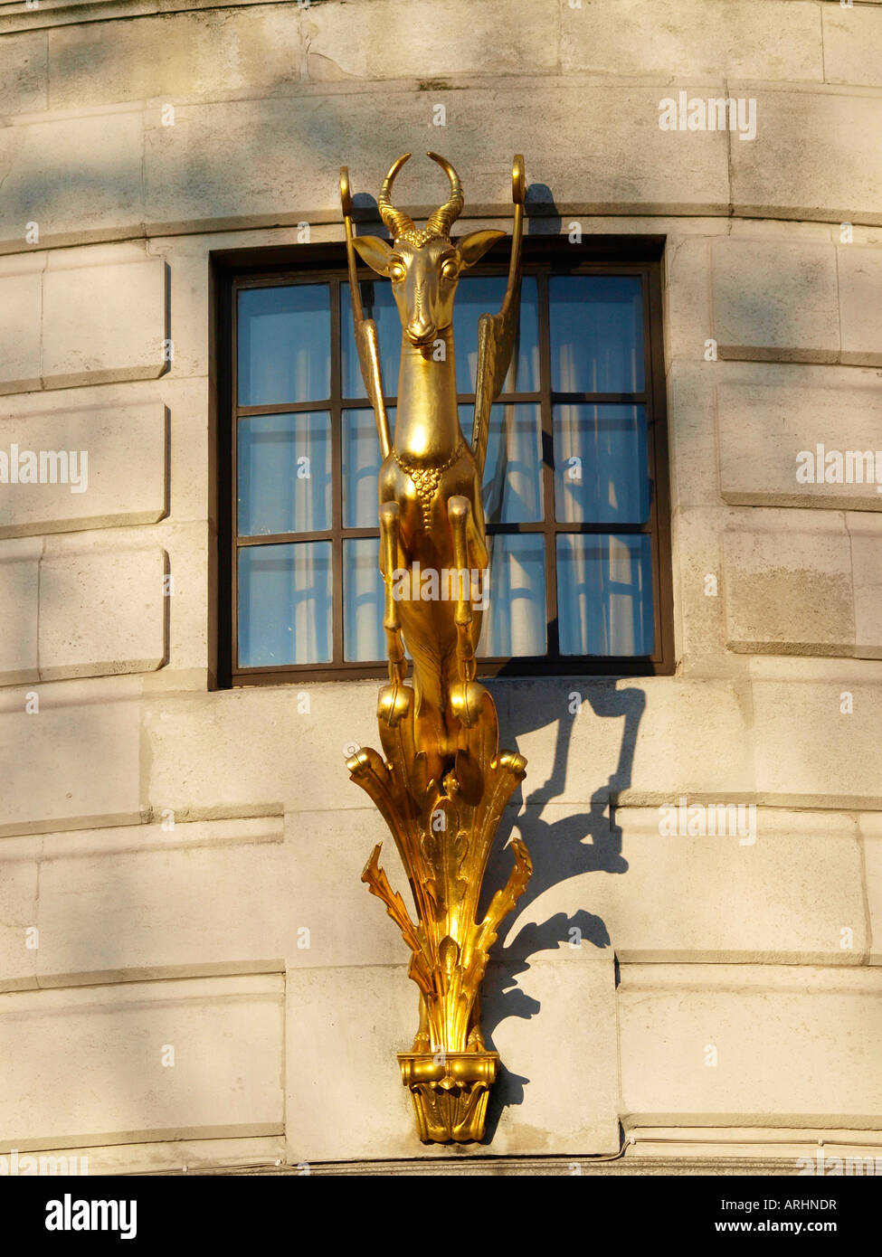 Gold statue south africa hi-res stock photography and images - Alamy