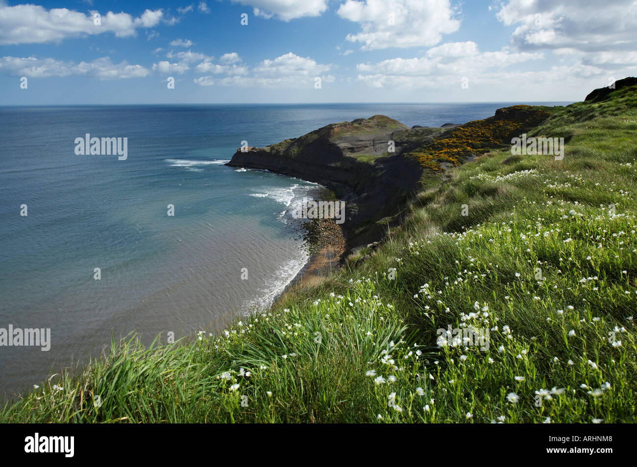 Kettleness cliff hi-res stock photography and images - Alamy