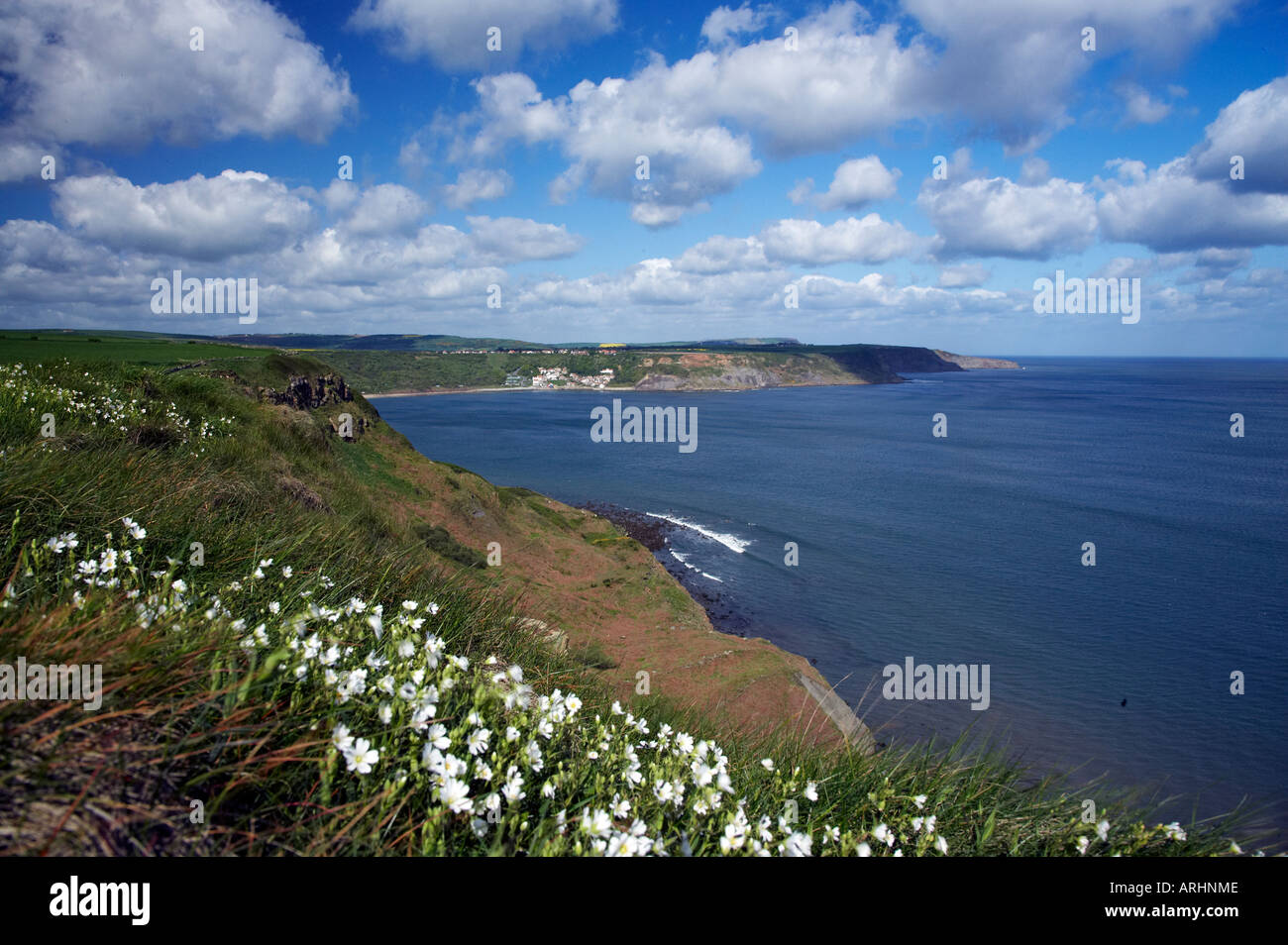 Kettleness cliff hi-res stock photography and images - Alamy