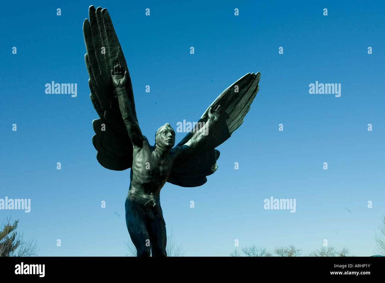 Flying statue hi-res stock photography and images - Alamy