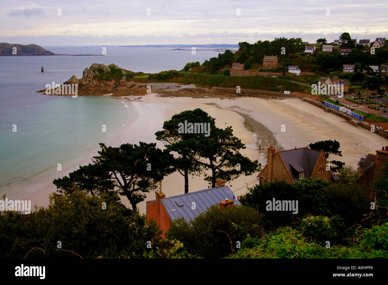The beach at Cote du granit rose, Brittany, France Stock Photo - Alamy