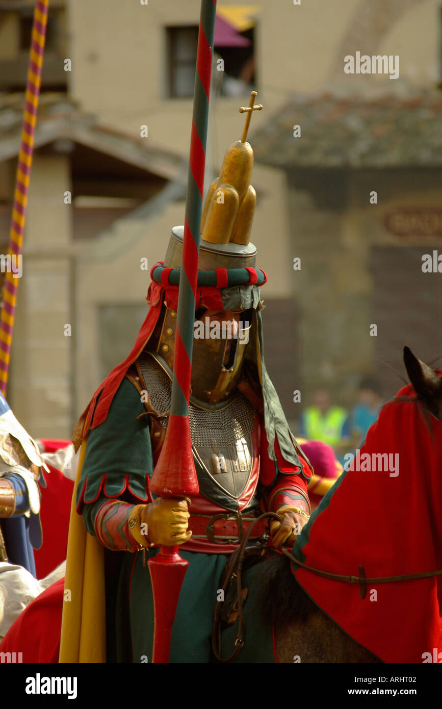 Knight with lance hi-res stock photography and images - Alamy