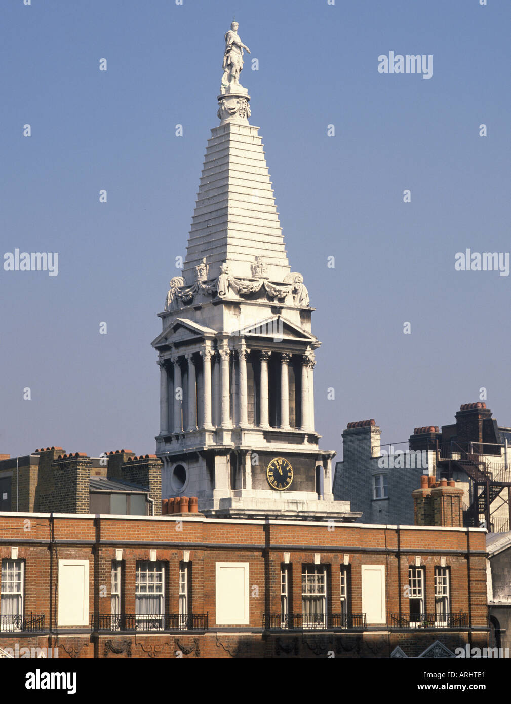 Nicholas hawksmoor statue hi-res stock photography and images - Alamy