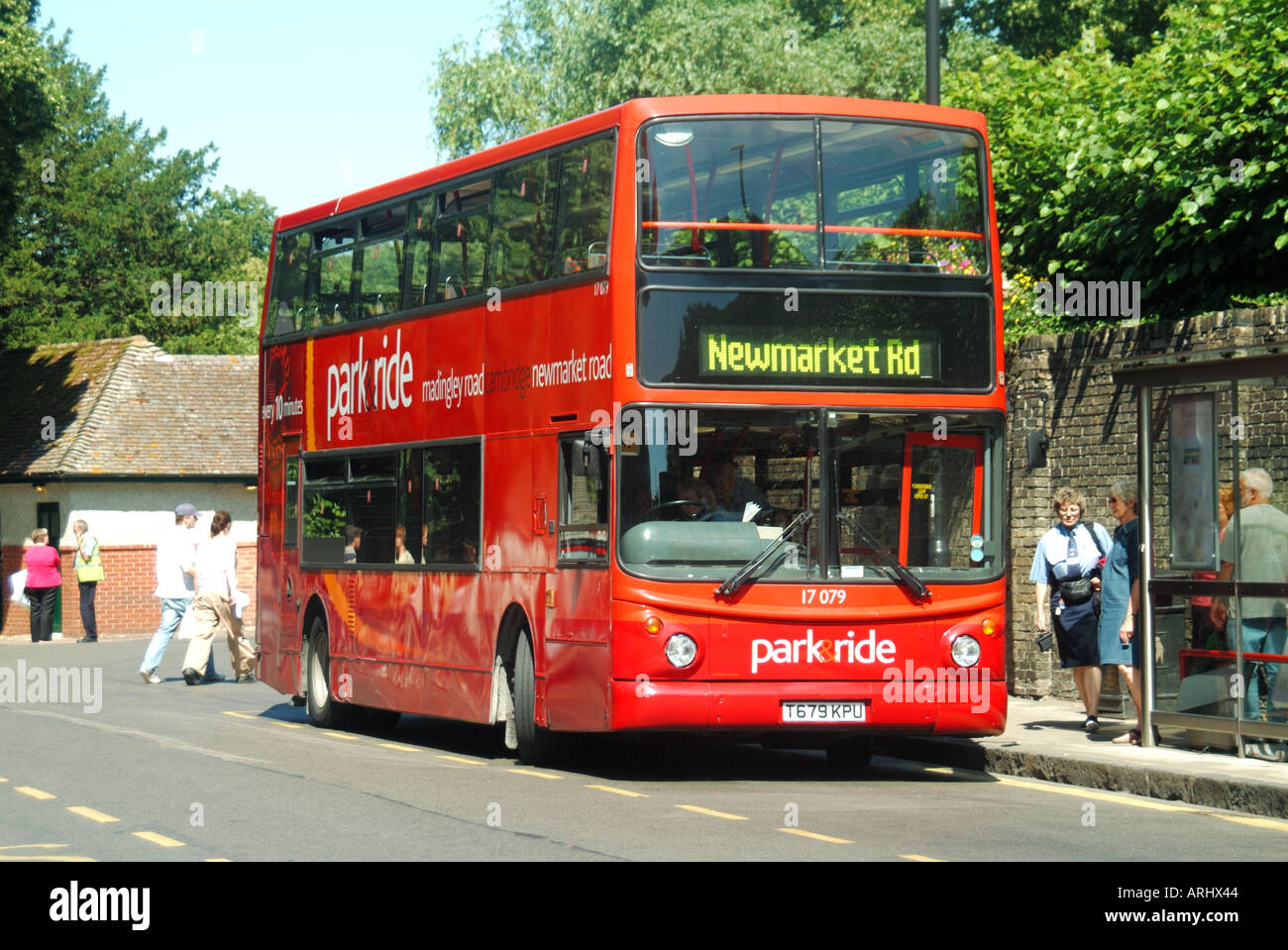 Cambridge university town park & ride buses at bus station linking ...