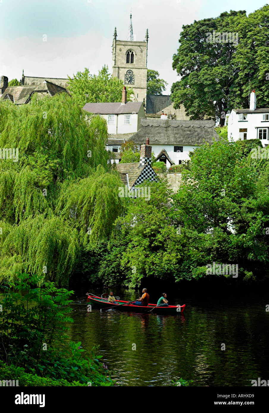 City of harrogate summer hi-res stock photography and images - Alamy