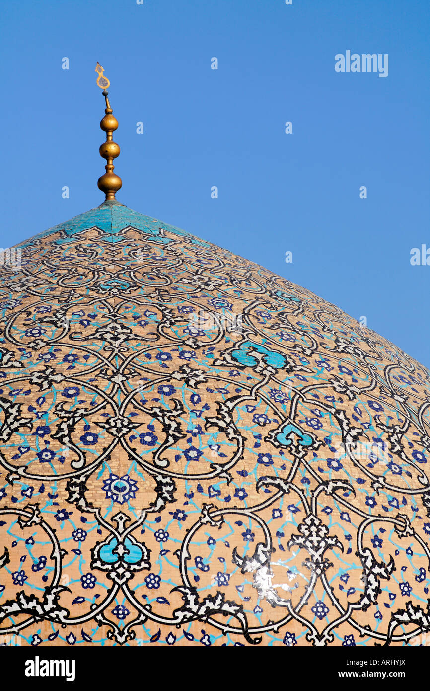 Close up of the dome of the Masjid i Sheikh Lotfallah Isfahan Iran ...