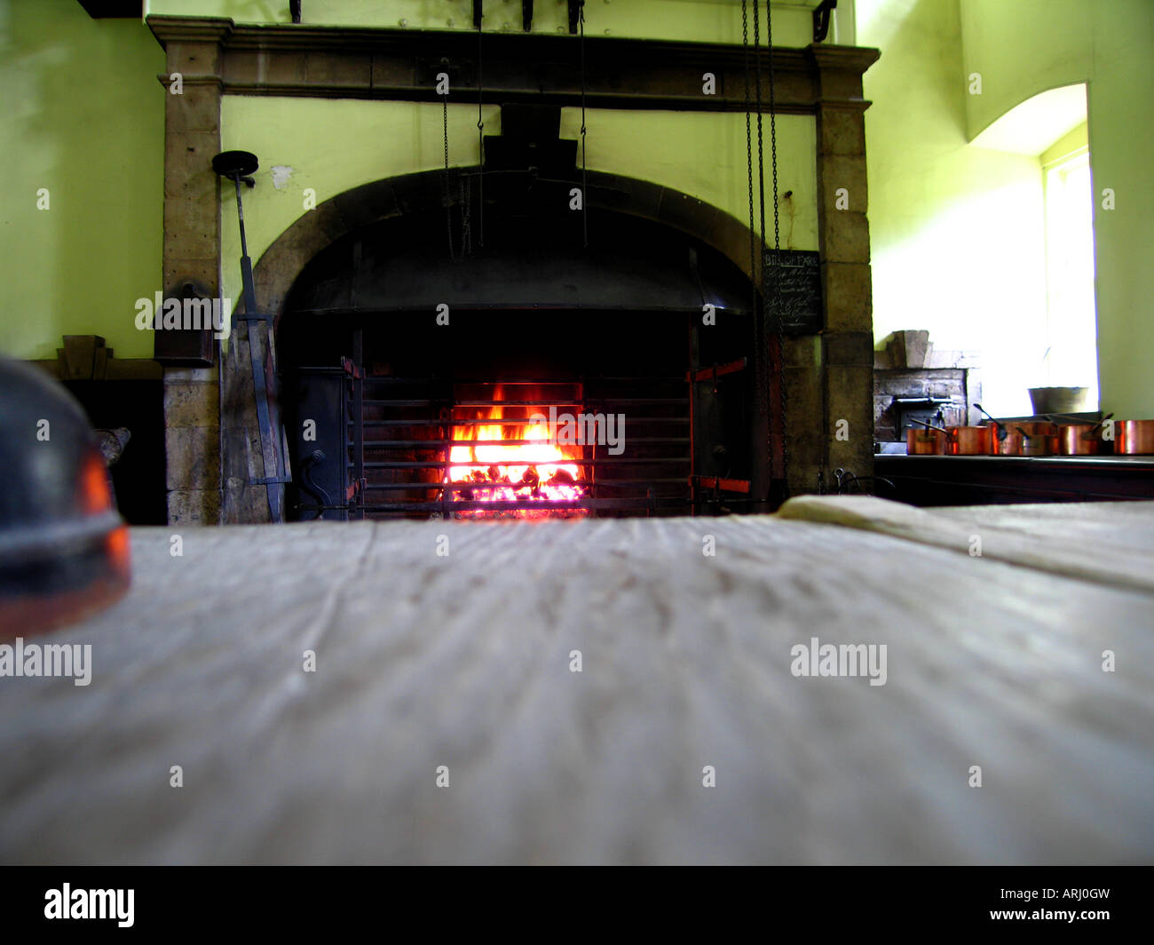 Edwardian range hi-res stock photography and images - Alamy