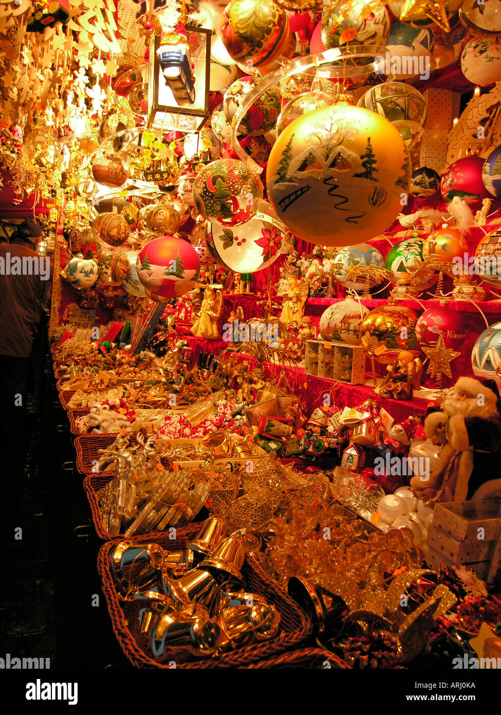 Nuremberg christmas balls hi-res stock photography and images - Alamy