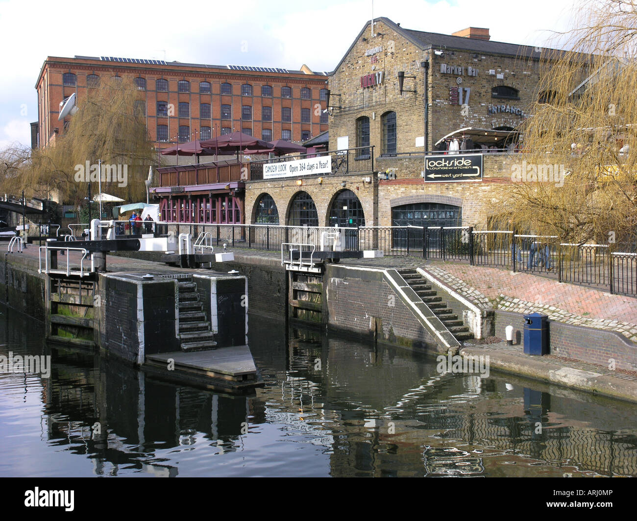 camden lock grand union canal regents waterway london england uk gb ...