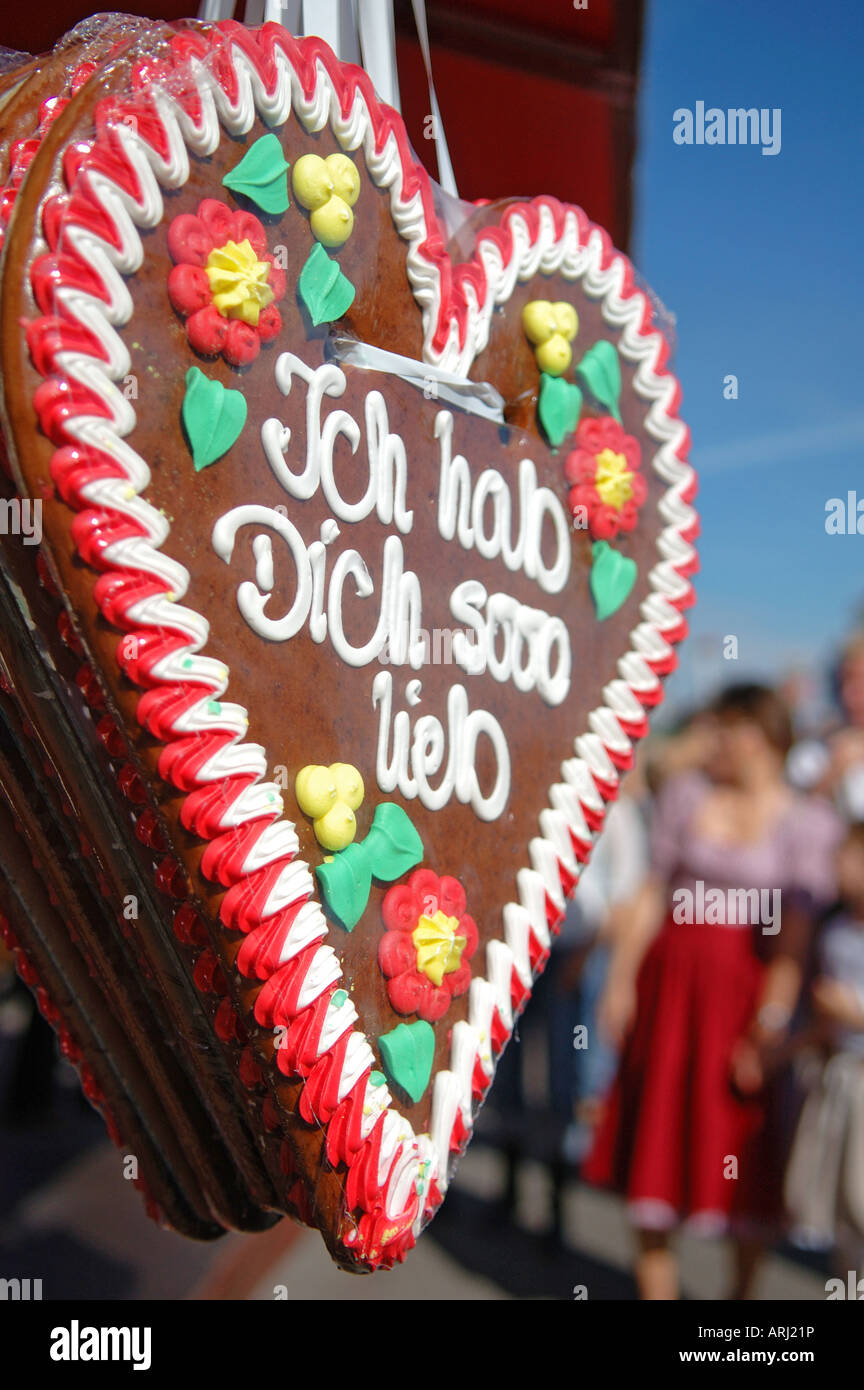 Sugar heart cake hi-res stock photography and images - Alamy