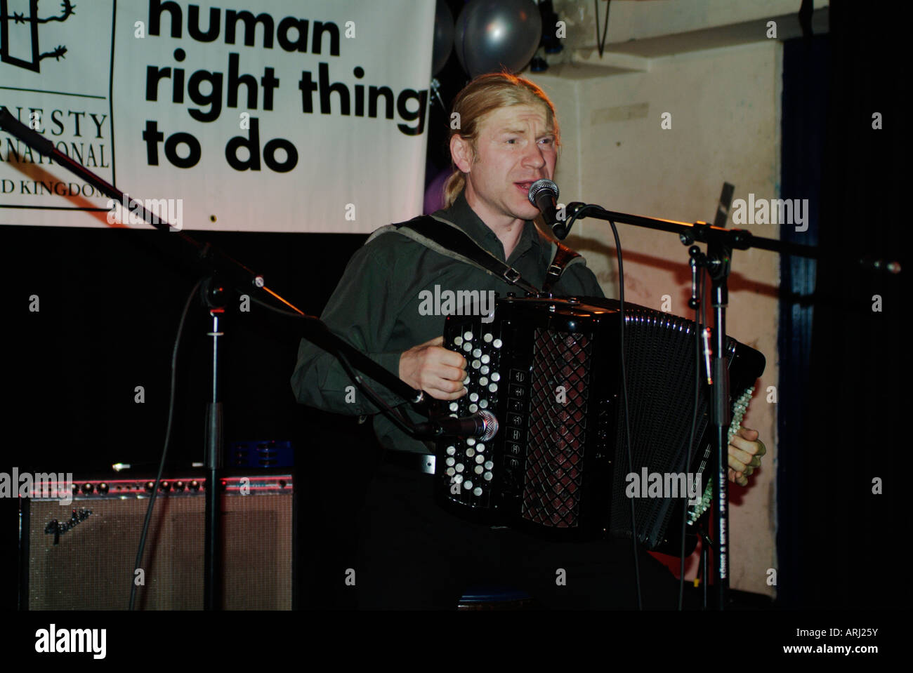 London igor outkine small club play stage inside indoors singing hi-res ...