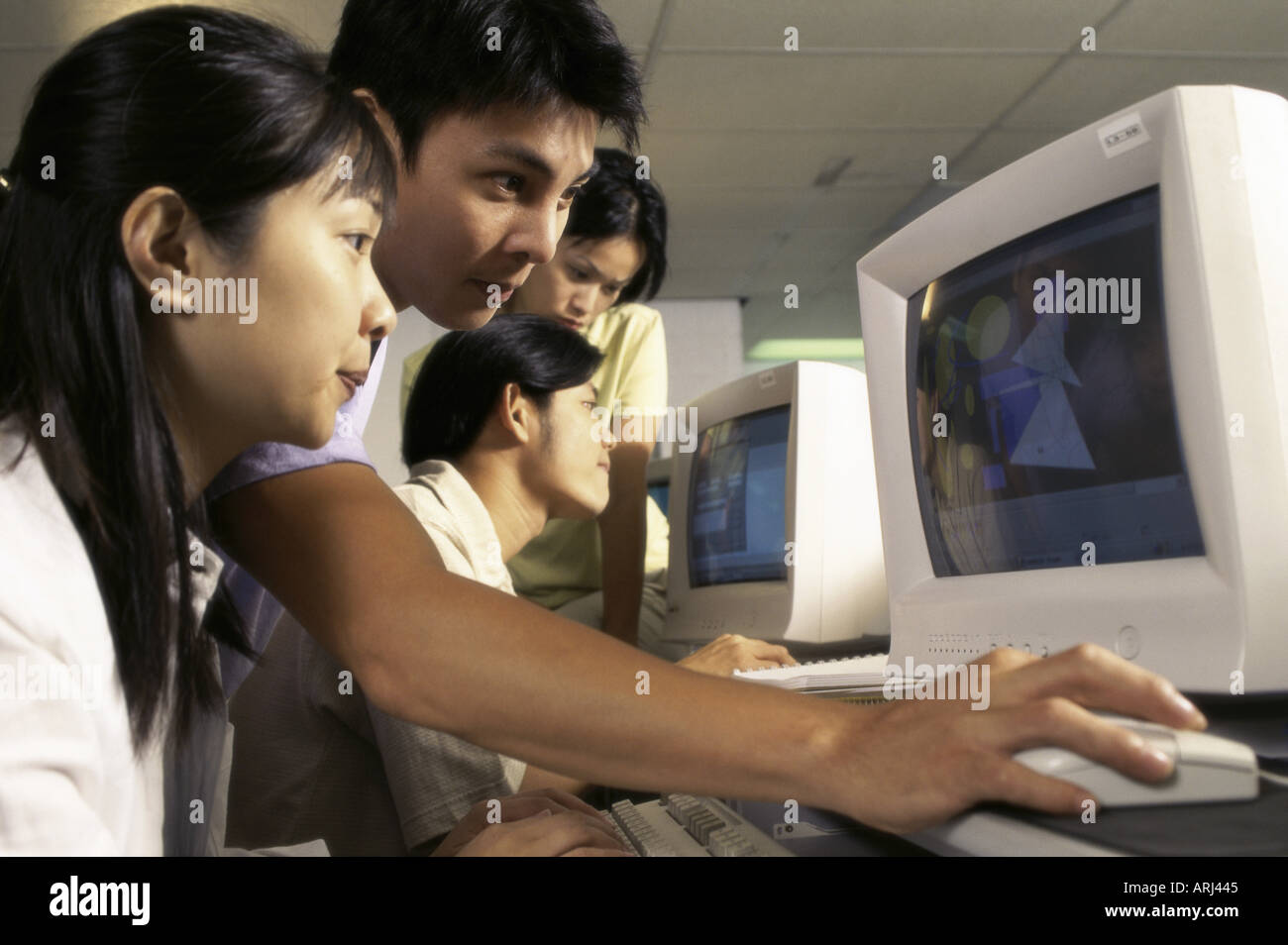 Computer lab teenagers hi-res stock photography and images - Alamy