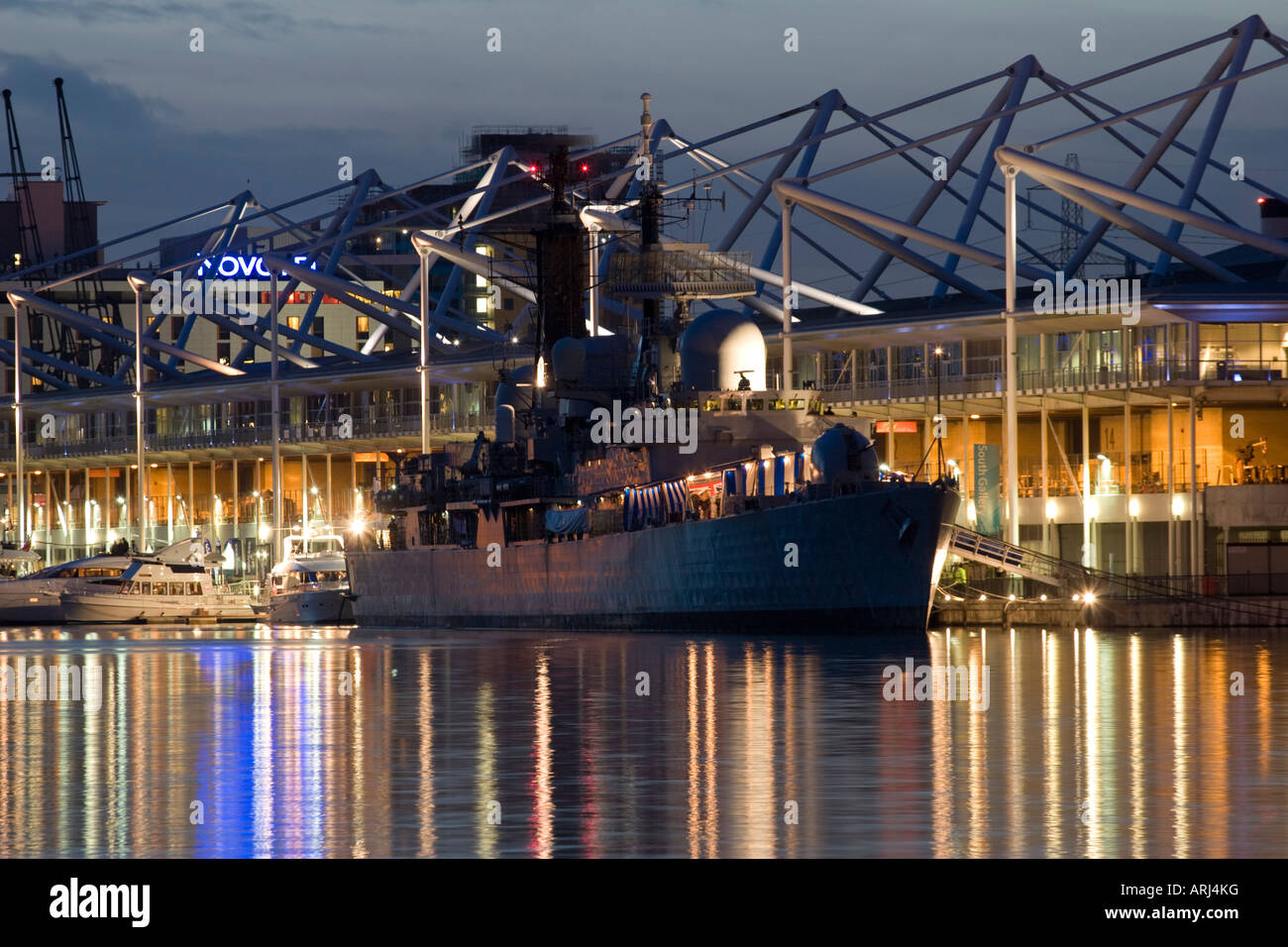 Hms exeter hi-res stock photography and images - Alamy