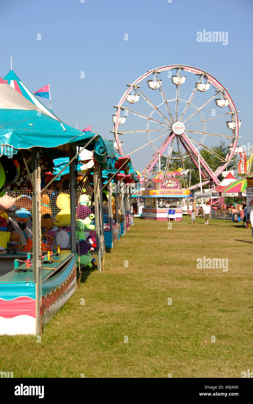 Small town carnival hi-res stock photography and images - Alamy