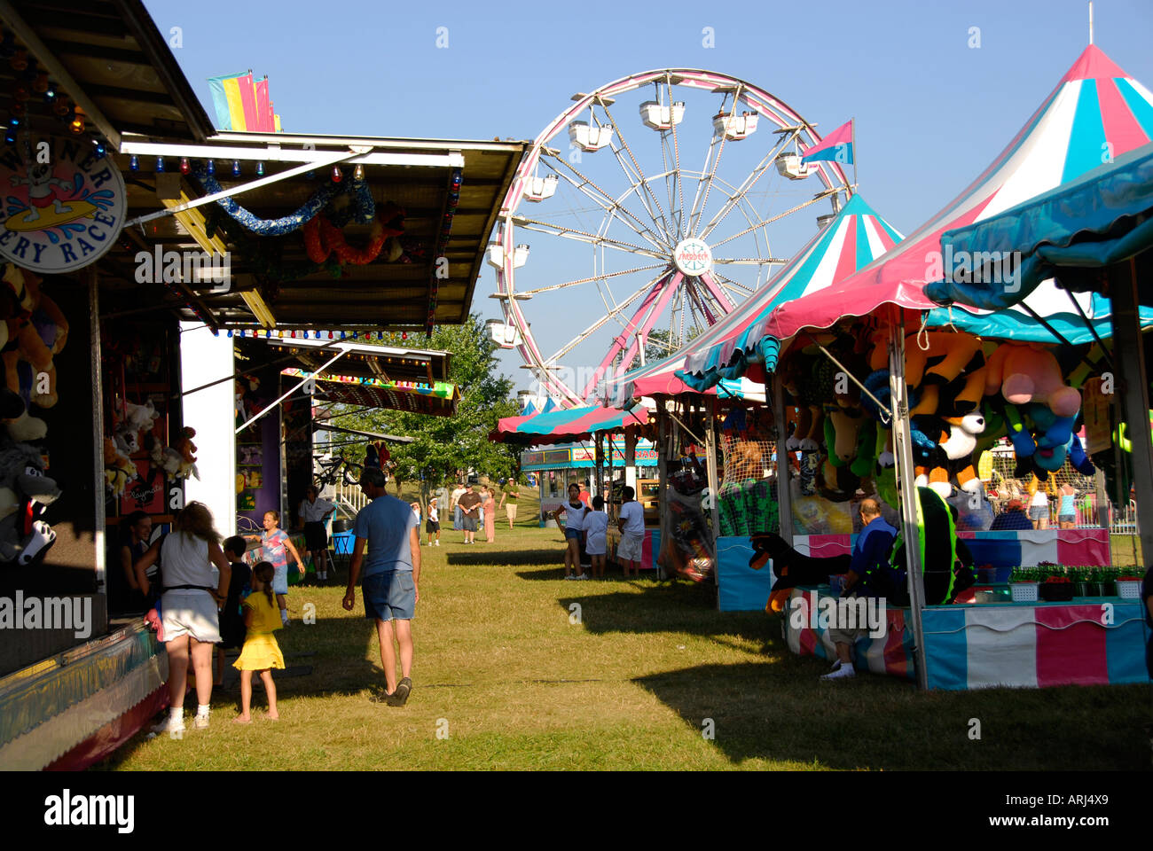 Small town carnival hi-res stock photography and images - Alamy