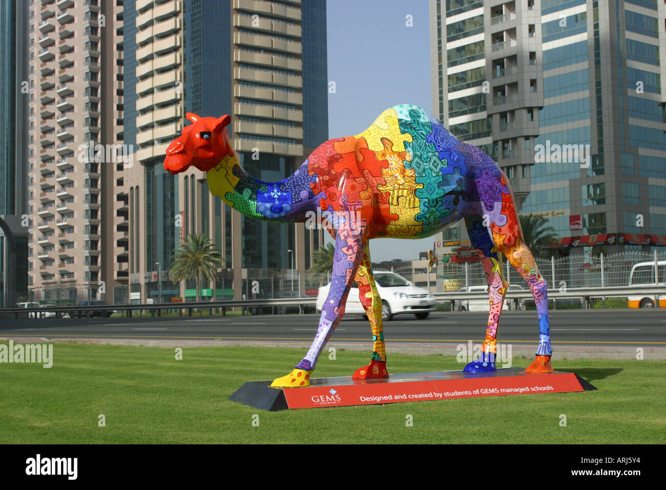 Camel statue dubai hi-res stock photography and images - Alamy
