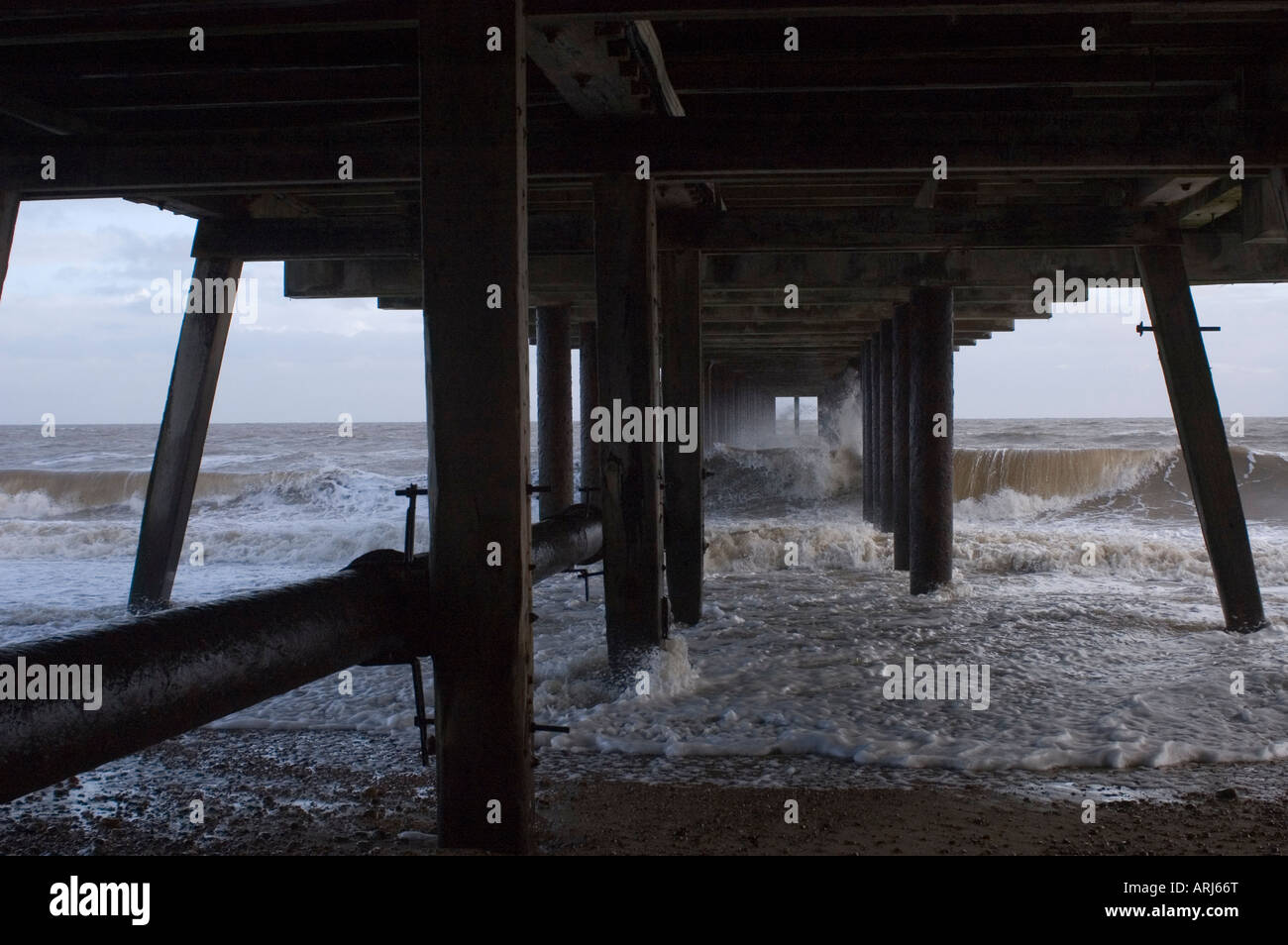 Rough sea pier hi-res stock photography and images - Alamy