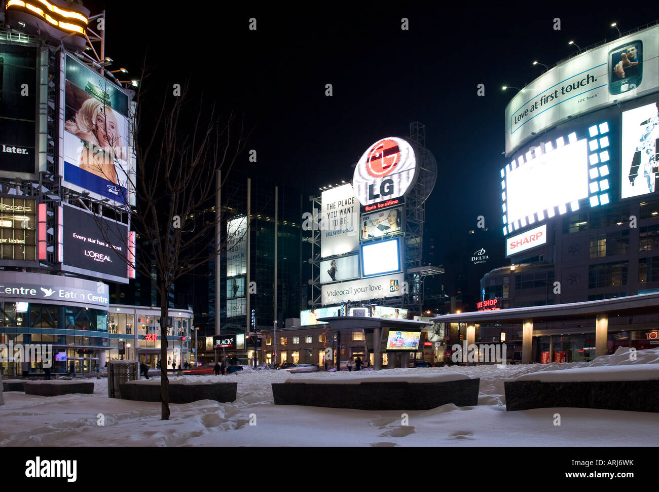 Yonge-Dundas Square Downtown Toronto Canada Stock Photo - Alamy