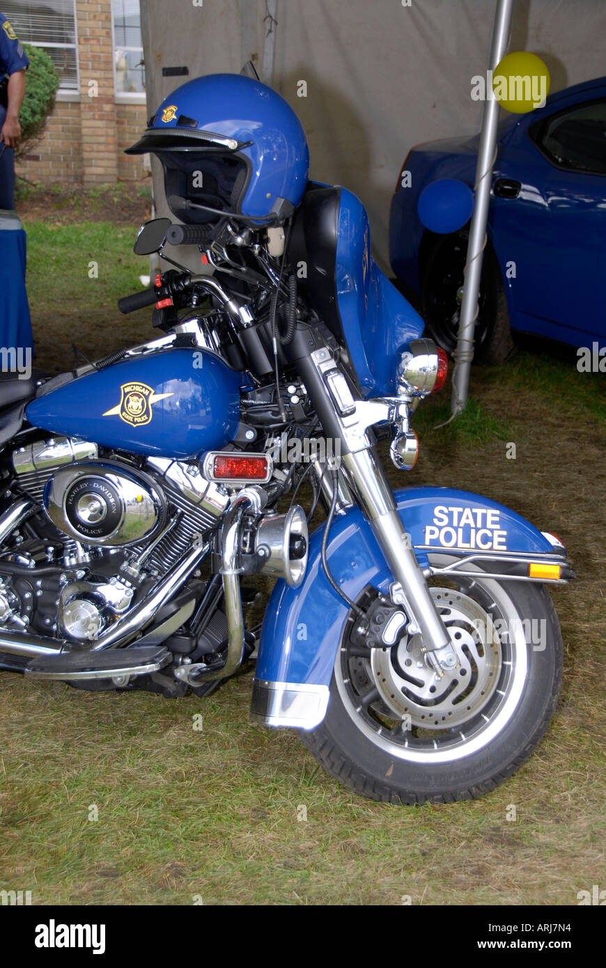 Michigan State Police participate with motorcycle policeman at Michigan ...