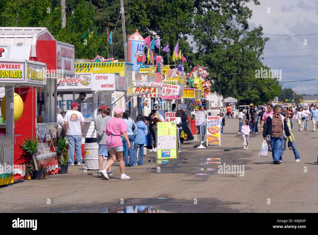 Carny fair hi-res stock photography and images - Alamy