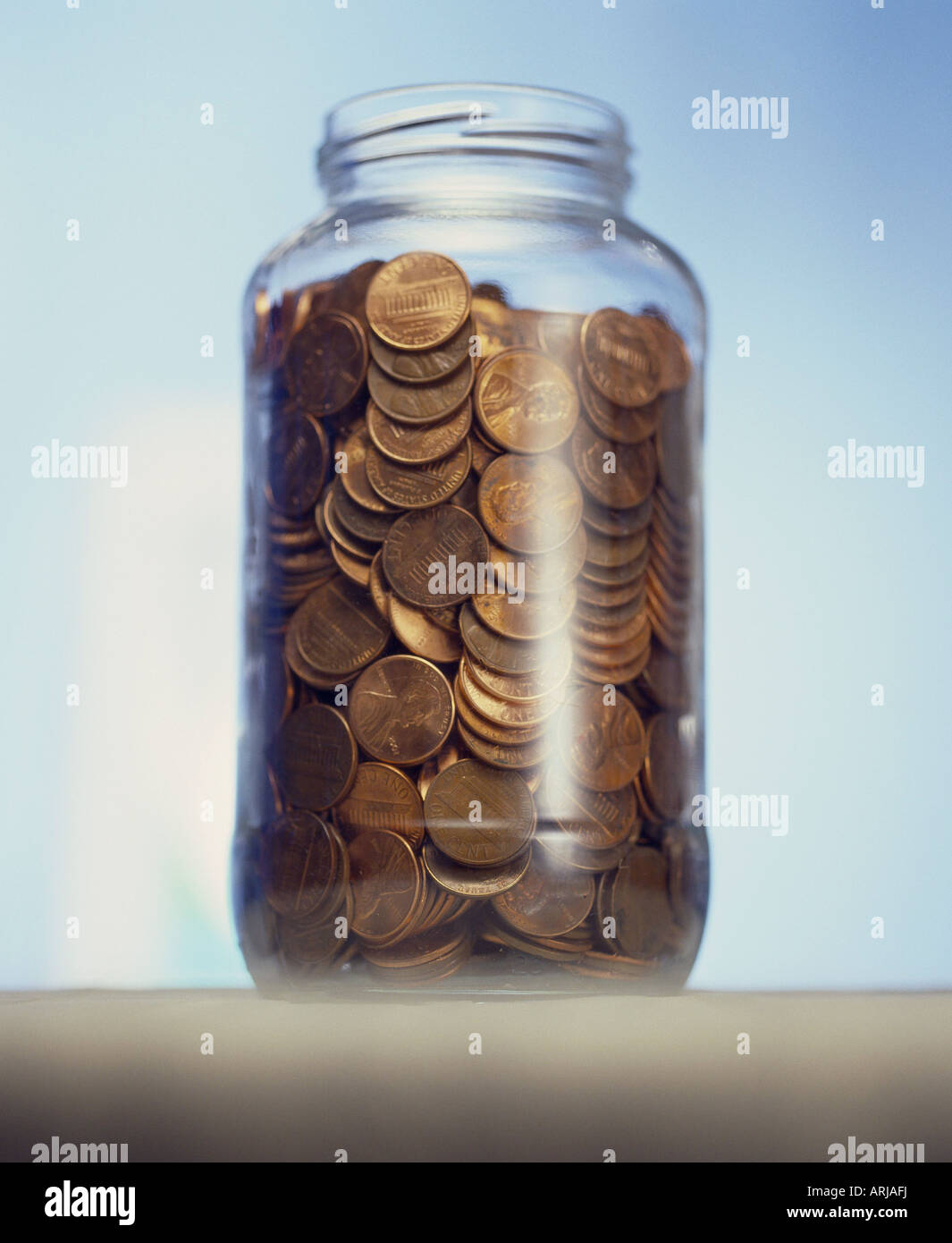 Pennies store hi-res stock photography and images - Alamy