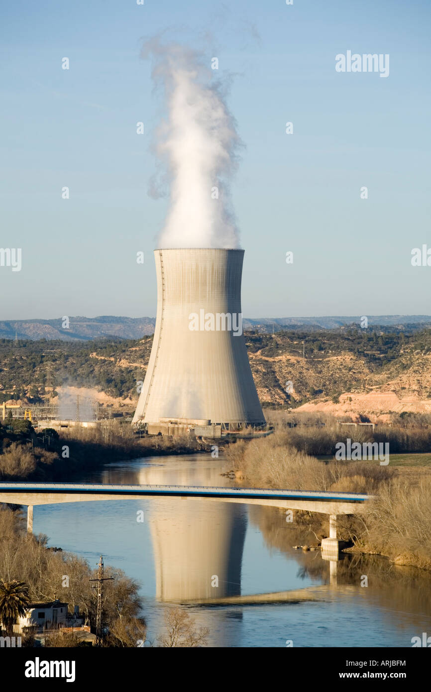Cooling tower at power plant hi-res stock photography and images - Alamy