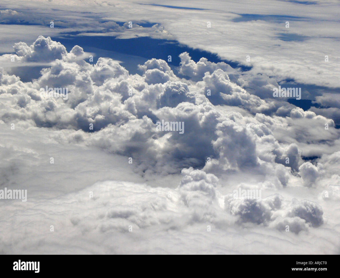 Cumulus cloud photos hi-res stock photography and images - Alamy