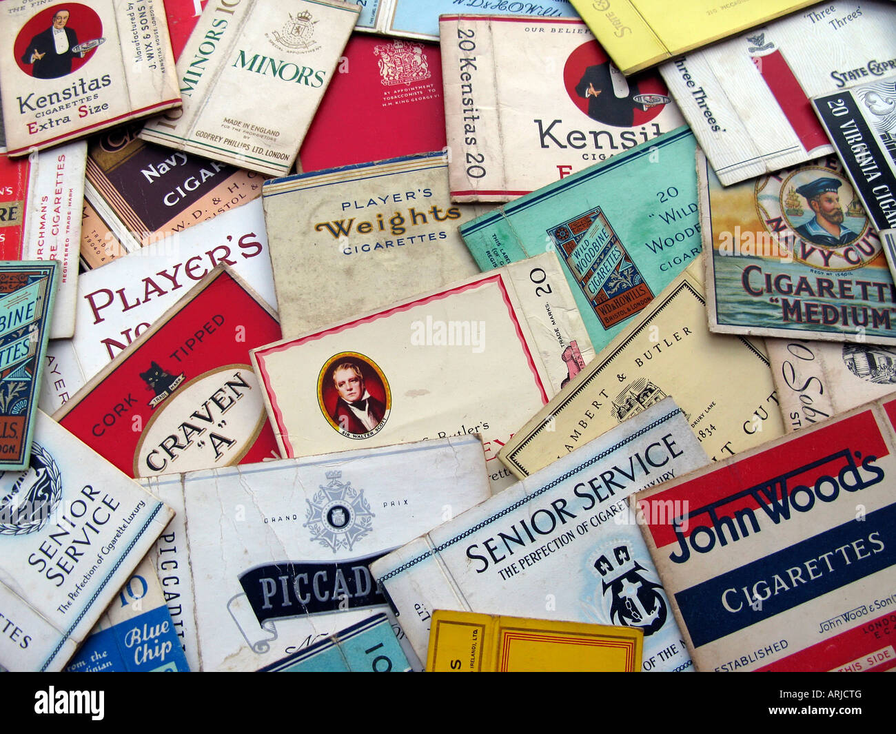 old cigarette packets from the 1940s and 1950s Stock Photo - Alamy