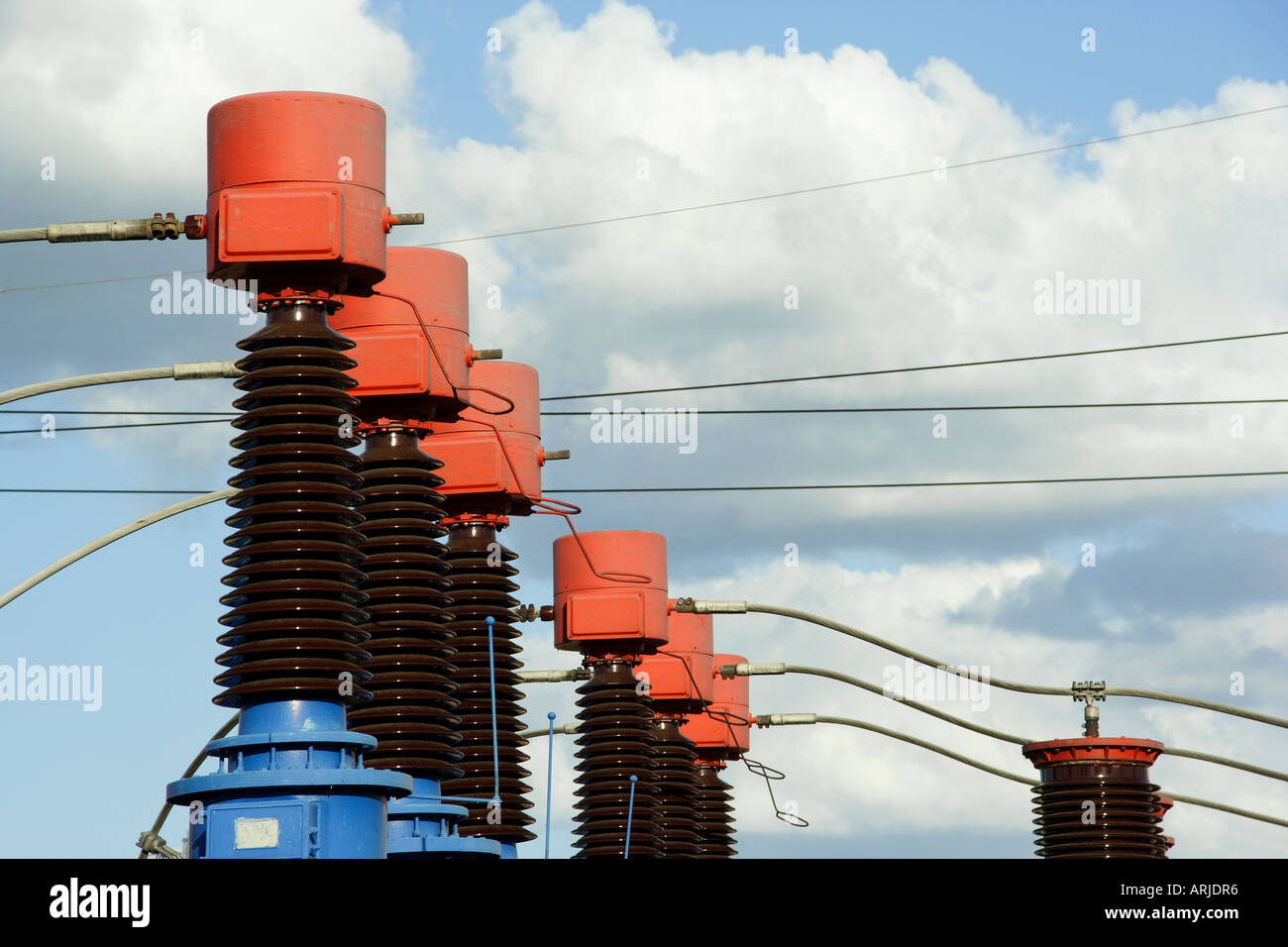 Grid isolators hi-res stock photography and images - Alamy