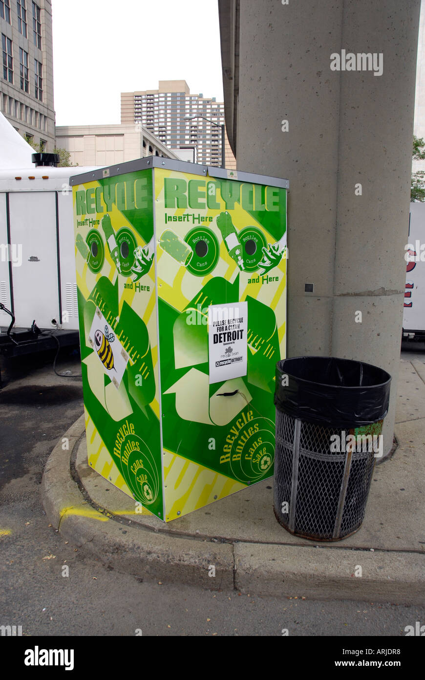 Recycle station in downtown Detroit Michigan Stock Photo - Alamy