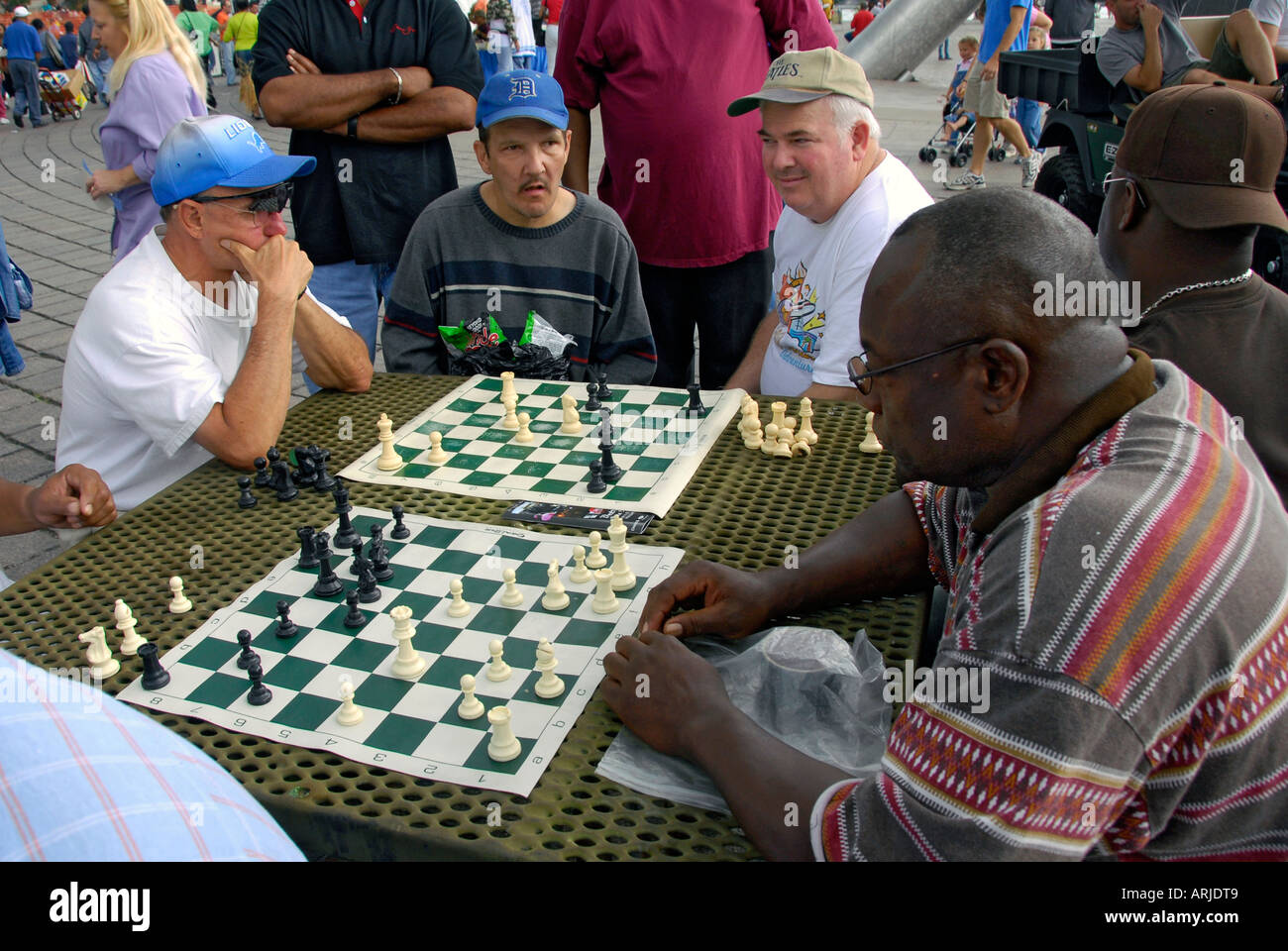 African american men chess hi-res stock photography and images - Alamy