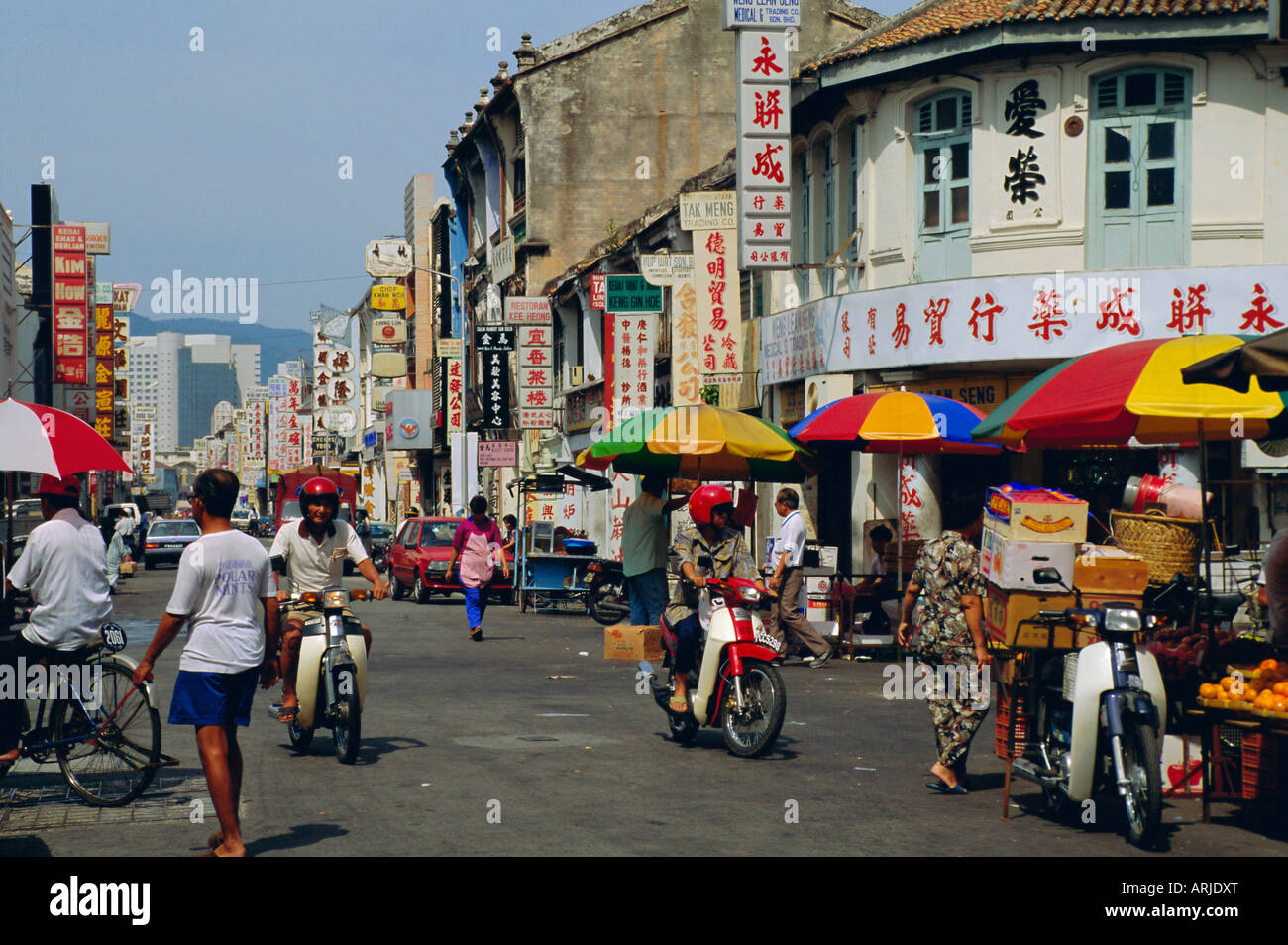 Busy street georgetown penang hi-res stock photography and images - Alamy