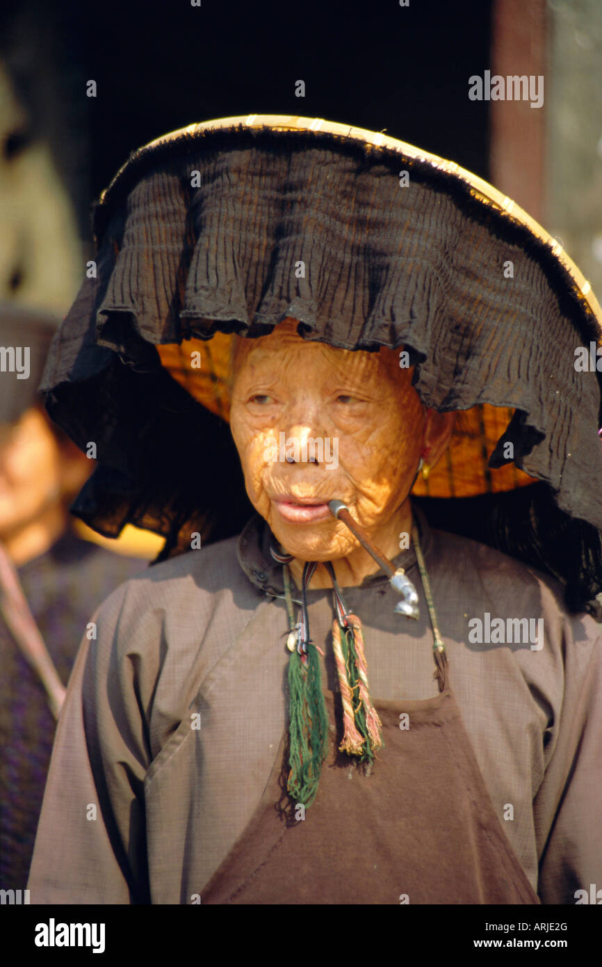 Hakka women hi-res stock photography and images - Alamy