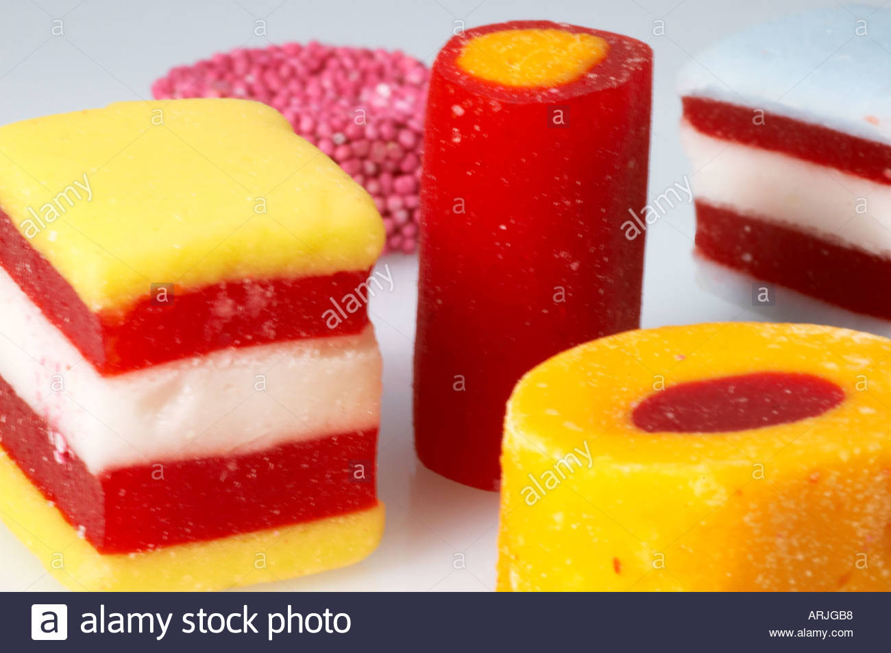 Round coloured sweets hi-res stock photography and images - Alamy