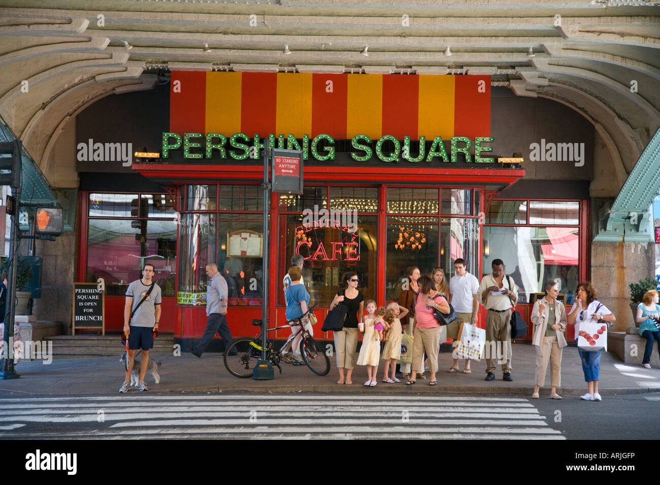 Pershing square new york hi-res stock photography and images - Alamy