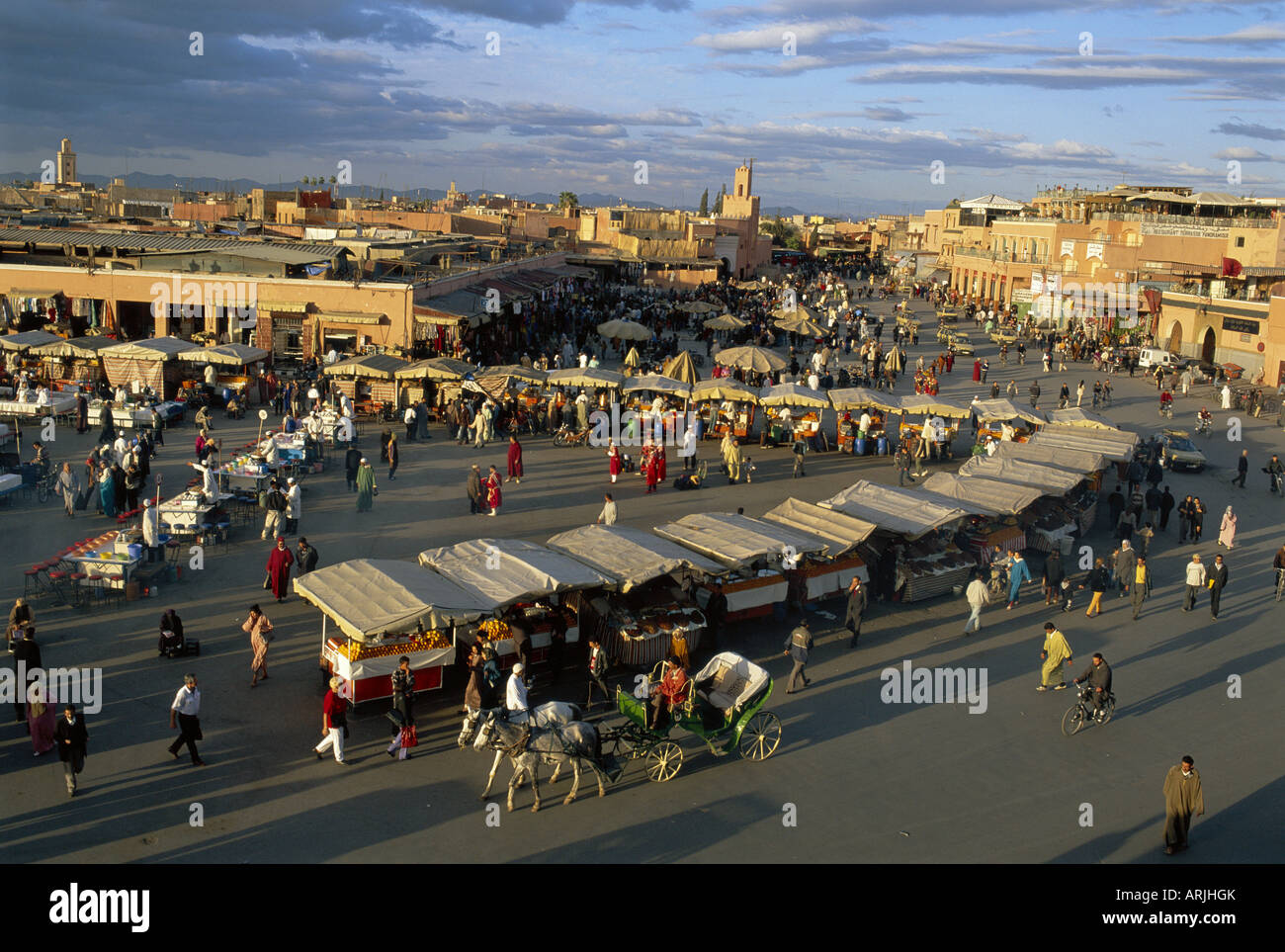 Market marakech hi-res stock photography and images - Alamy