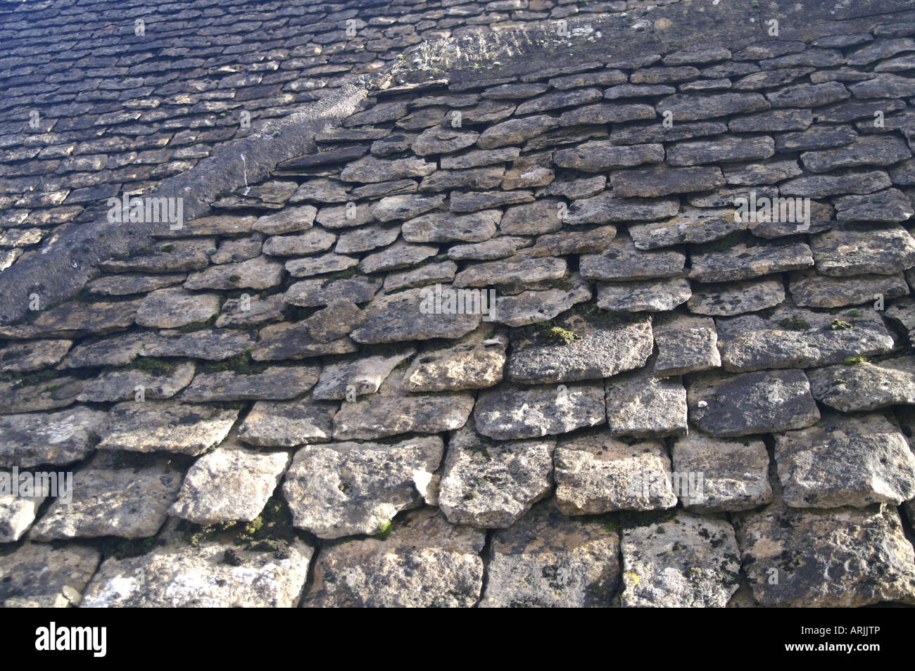 Cotswold slate roof hi-res stock photography and images - Alamy