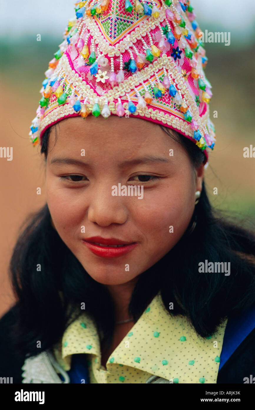 Hmong girl luang prabang laos hi-res stock photography and images - Alamy