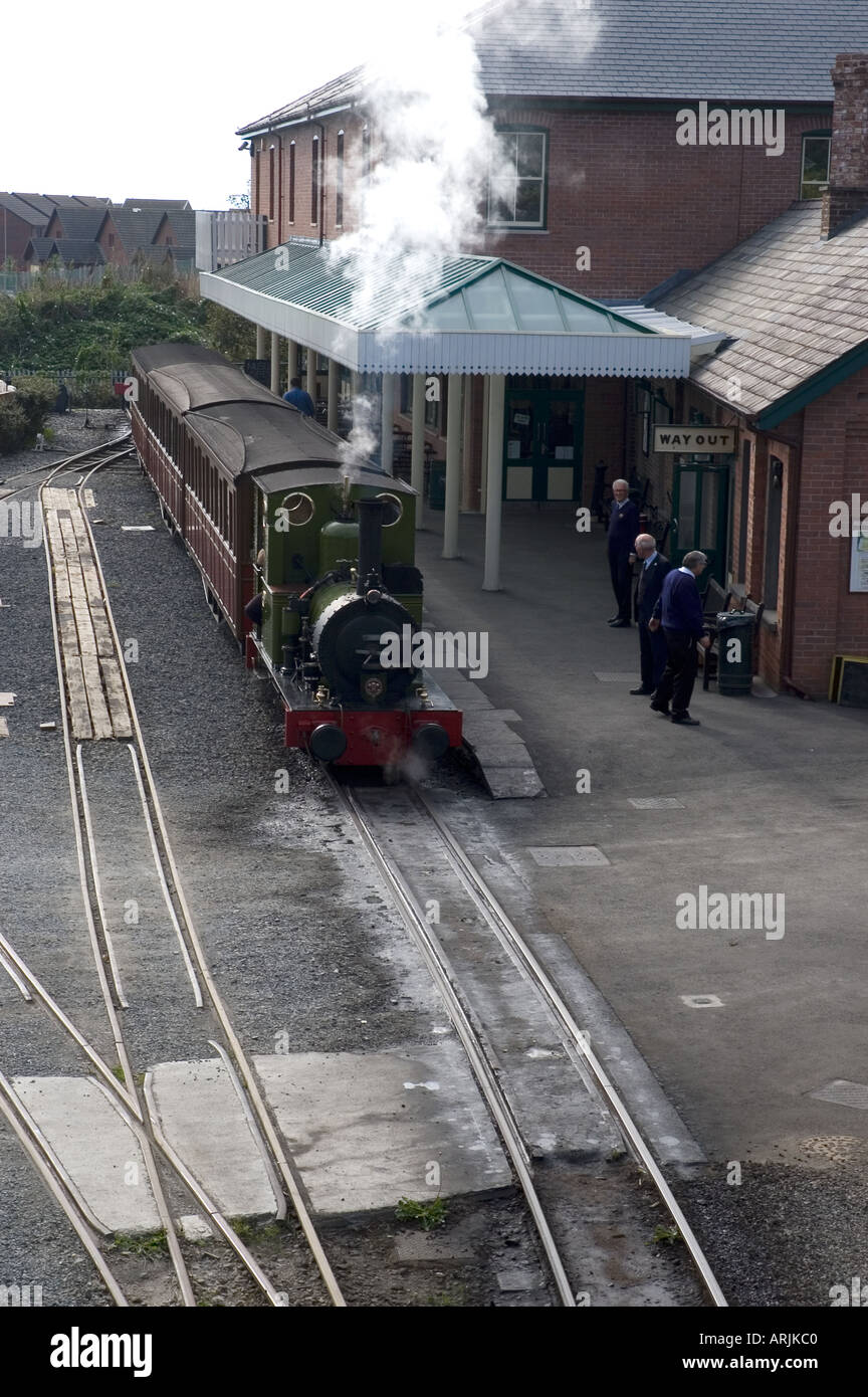 Tywyn station hi-res stock photography and images - Alamy