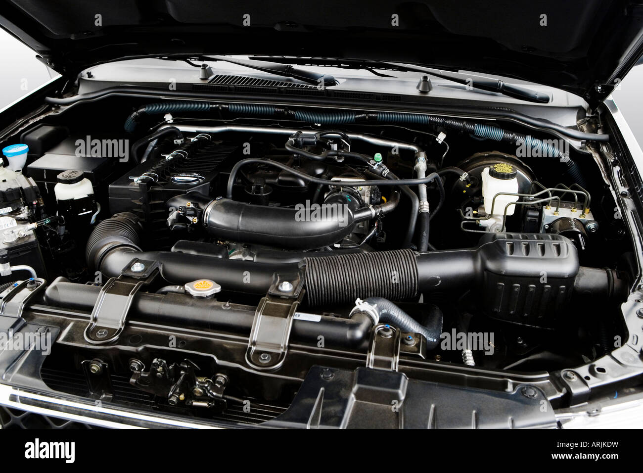 2008 Nissan Frontier SE in Black - Engine Stock Photo - Alamy