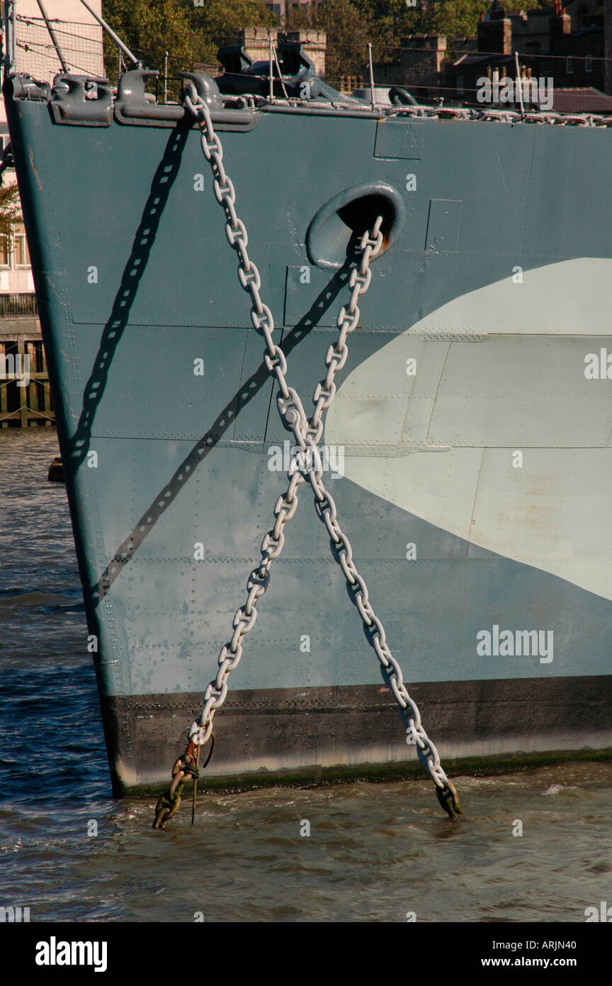Hms belfast anchor chain x battleship hi-res stock photography and ...