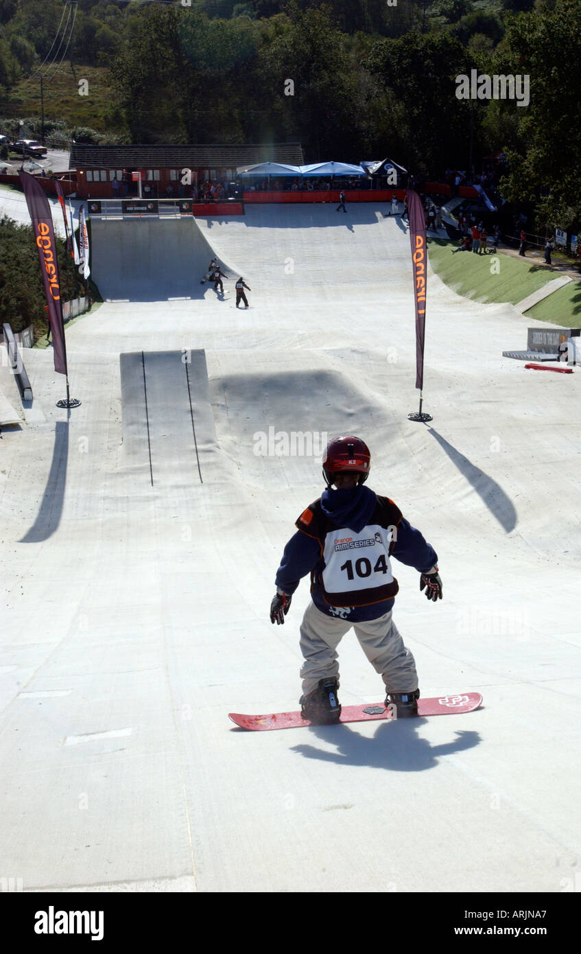 Snowboarding dry ski slope hi-res stock photography and images - Alamy Snowboarding dry ski slope hi-res stock photography and images - Alamy