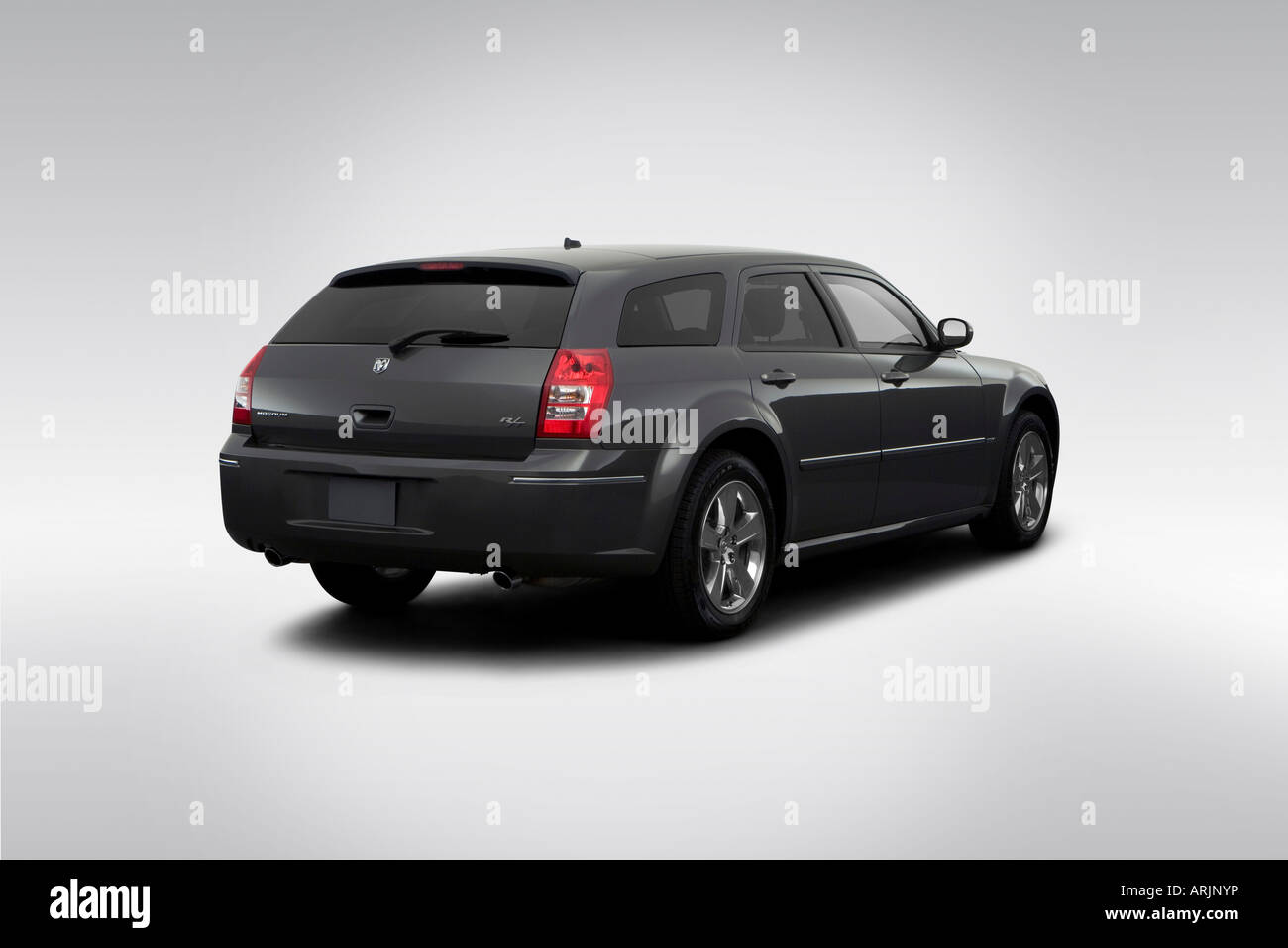 2008 Dodge Magnum R/T in Gray - Rear angle view Stock Photo - Alamy