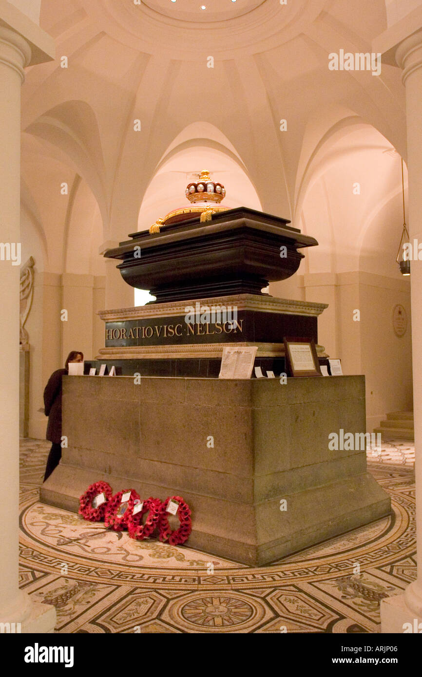 Poppy wreaths placed by the Tomb of Horatio Lord Nelson in the crypt ...