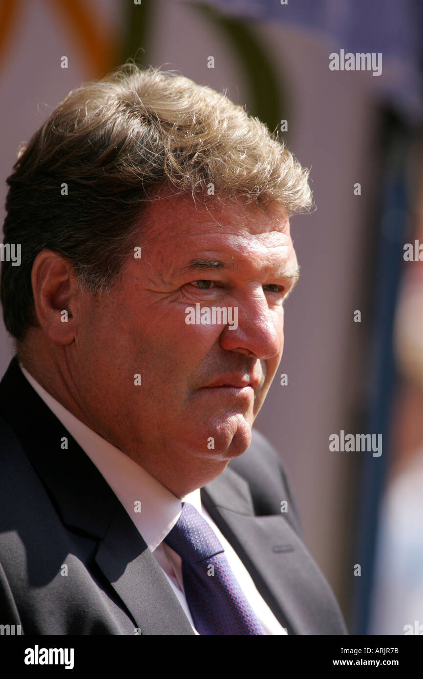 John toshack hi-res stock photography and images - Alamy