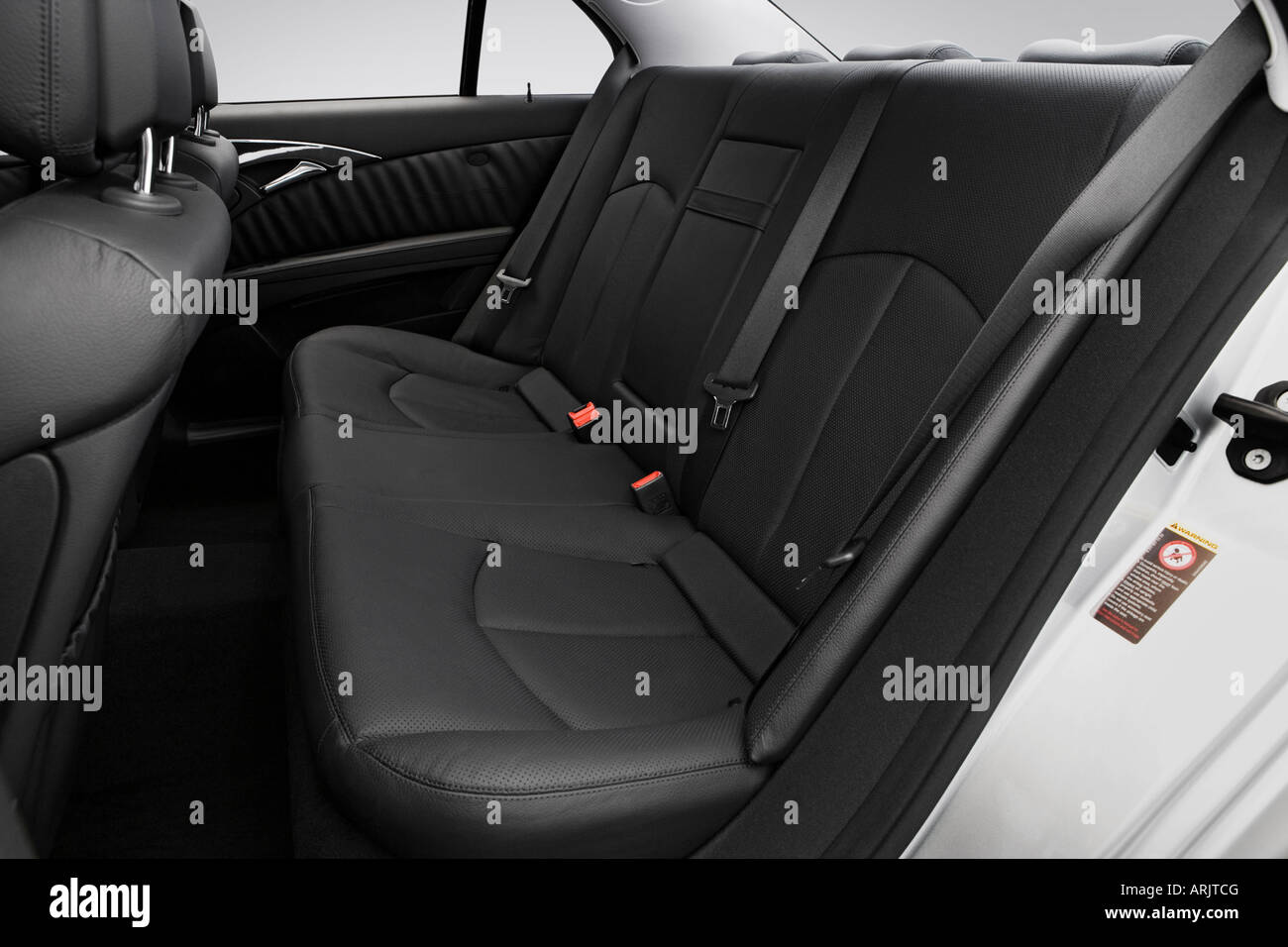 2008 mercedes benz e class e550 in hi-res stock photography and images ...