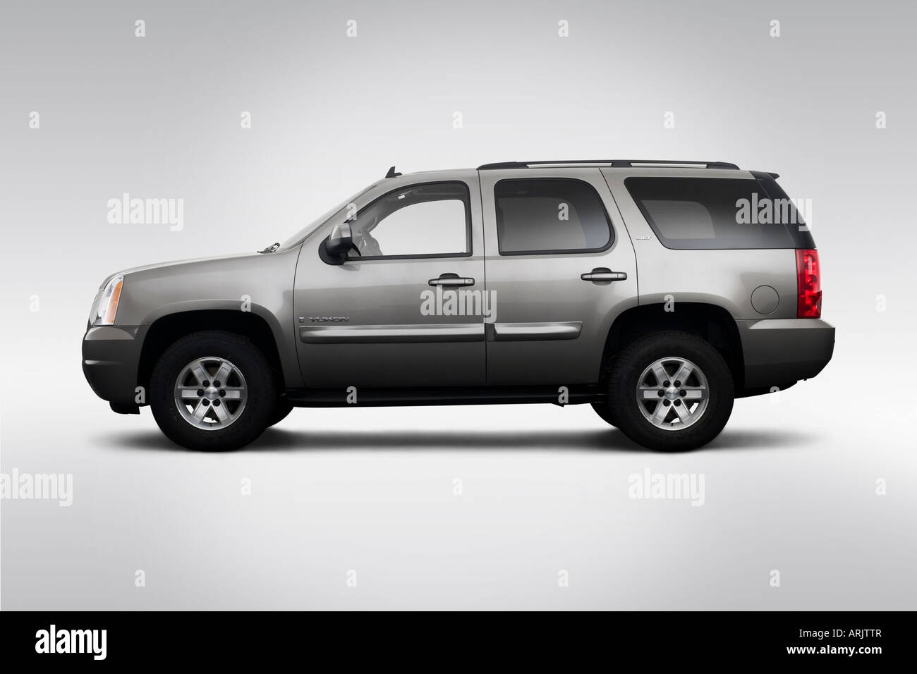 2008 gmc yukon slt in hi-res stock photography and images - Alamy
