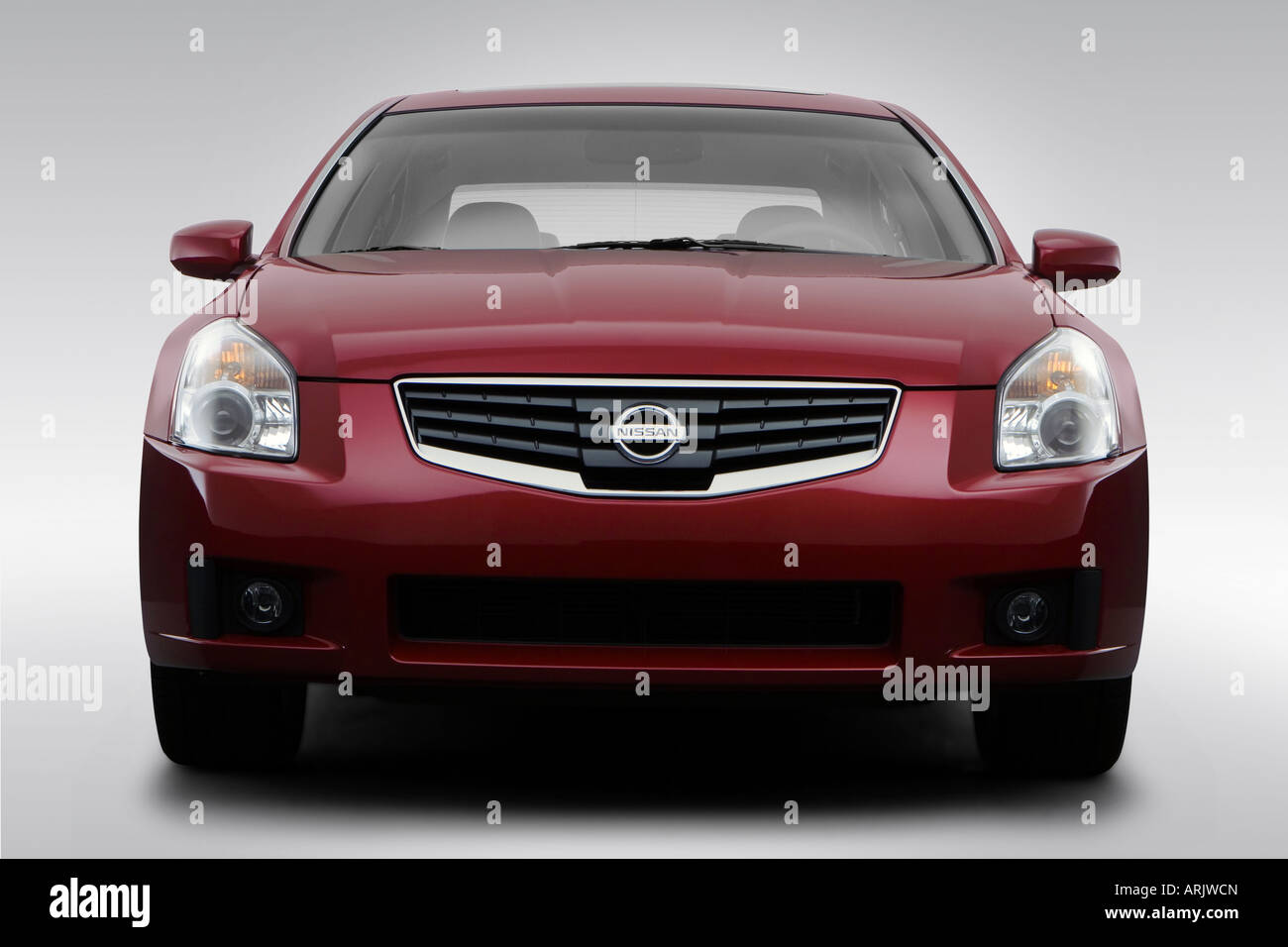 2008 Nissan Maxima 3.5 SE in Orange - Low/Wide Front Stock Photo - Alamy