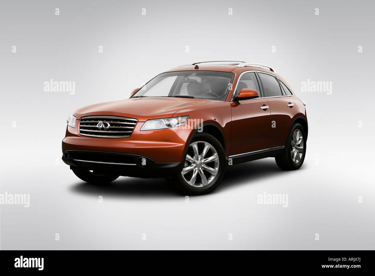 2008 Infinity FX FX45 in Orange - Front angle view Stock Photo - Alamy